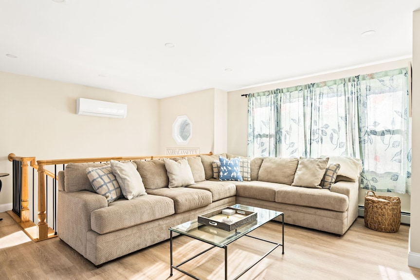 New* Remodeled Private 3br/2ba W/neighborhood Beach - Rhode Island