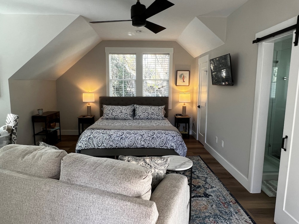 Carriage House Within 5 Minute Walk Of Old Town Bluffton - Port Royal, SC