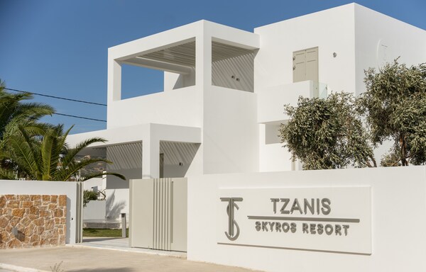 Tzanis Resort - Greece