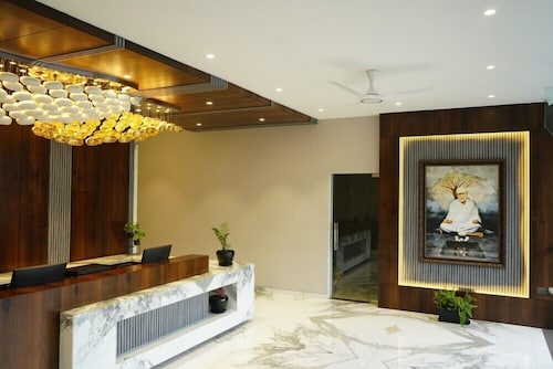 Alaukik Hotel - Shirdi