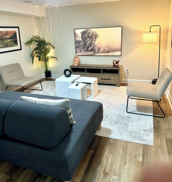 Cheerful And Modern - Ottawa