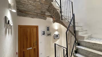 Apartamento, várias camas | Interior