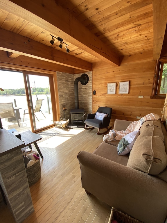 Chalet De Luxe Sur Le Grand-lac Nomingue - Laurentides