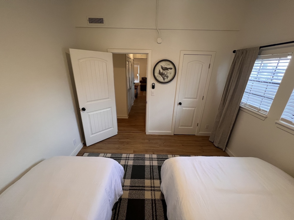 Lake View Getaway — walking distance to Tera Miranda Marina / Boat Ramp ...