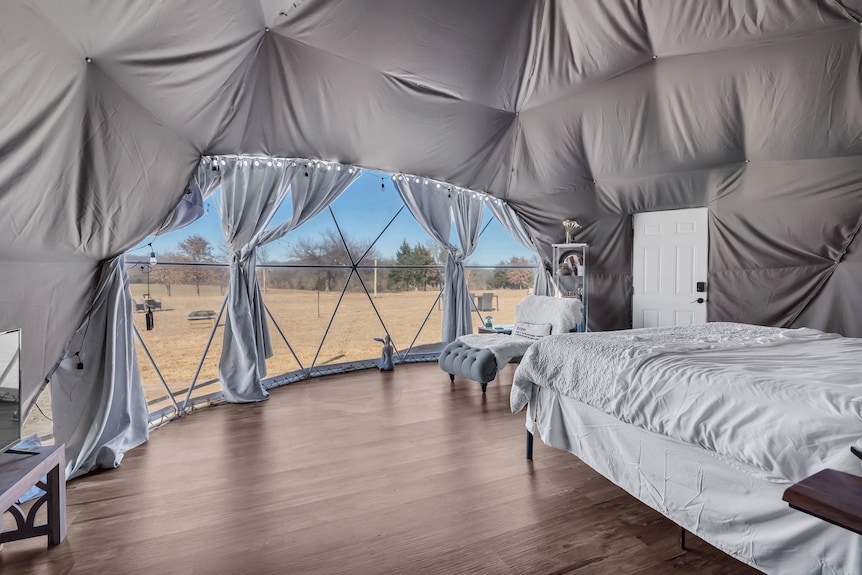 The Birdie Dome 2 Min To Winstar 20-ft Window Workspace - WinStar World Casino and Resort