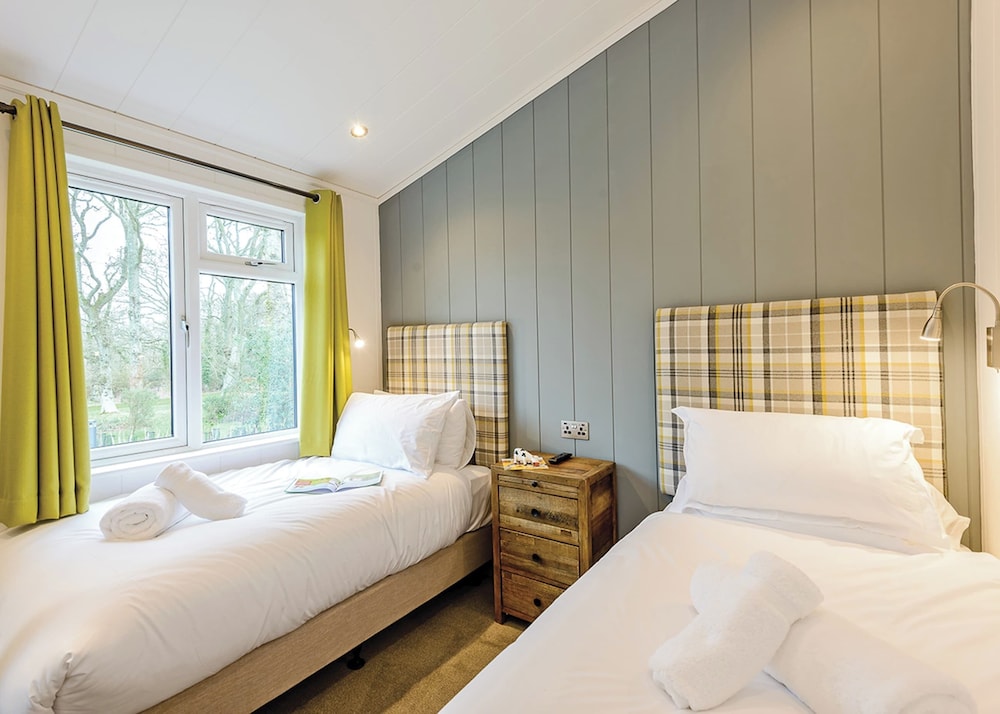 This Stunning, Spacious Lodge Is Perfect For A Break Away With Family Or Friends. - Lulworth Cove