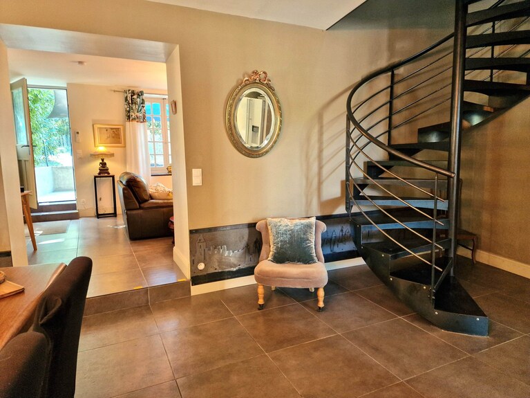 Propriété Pour 22 Pers. Pied De La Cité De Carcassonne Piscine - Parking Gratuit - Carcassonne