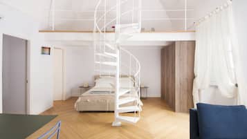 Quarto Familiar | Cofre no quarto, com mobília individualizada