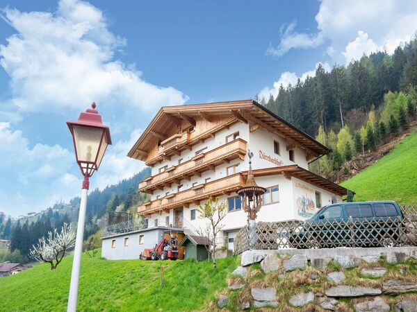 Scenic Apartment In Tirol With Garden - Kaltenbach