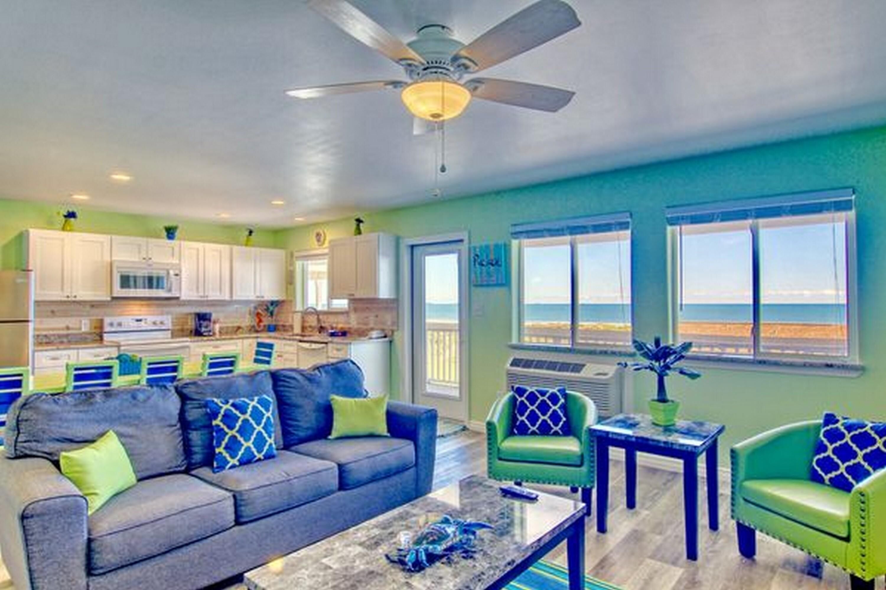 Condo, 2 quartos | Área de estar