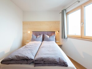 Apartamento | 3 quartos, com mobília individualizada, roupa de cama fornecida 