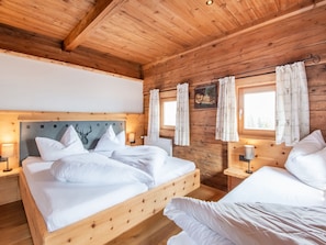 Casa | 5 quartos, individualmente mobiliados, roupa de cama