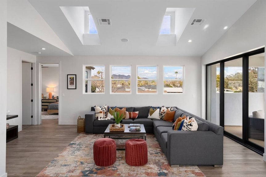 Desert Escape | Poolside Bbqs, Sunset Views & Spacious Comfort - 鳳凰城