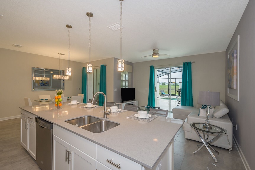 Lovely Townhouse 4beds/3bath/pool/18min From Disney - Florida