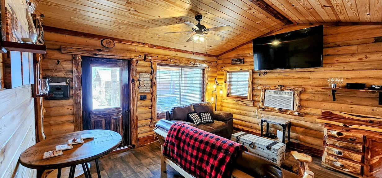 Music Mountain Retreat Cabin C - Hot Springs, AR