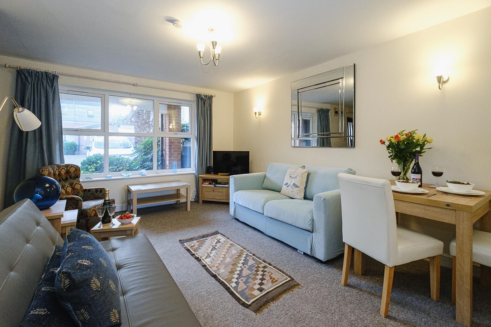 1 Coastguard Court - Sleeps 2 Guests  In 1 Bedroom - Aldeburgh