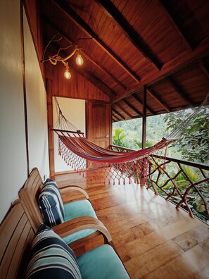 Chalé superluxo, 1 cama Queen, para não fumantes (Serendipity - 4) | Vista da sacada