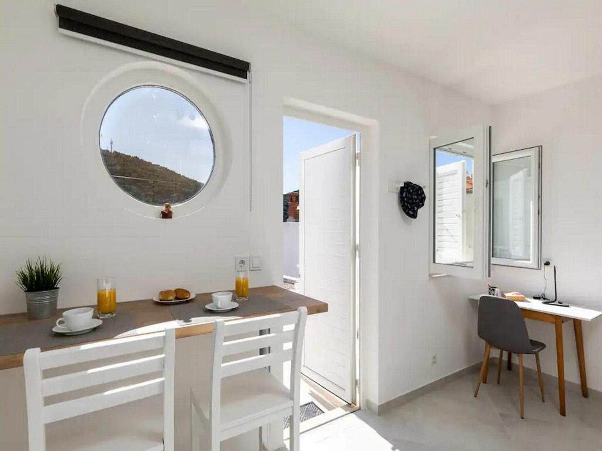 Estúdio (Studio Apartment with Terrace and Par) | Sala de jantar