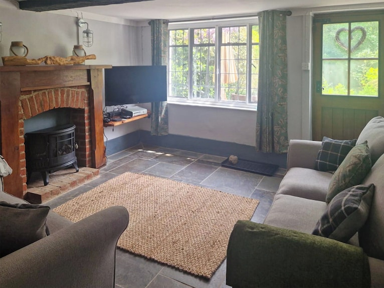 2 Bedroom Accommodation In Bickleigh, Near Tiverton - Bickleigh Castle