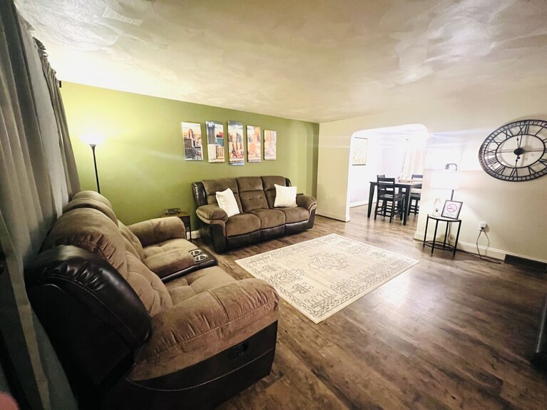 Cozy Home Close To Upmc/cmu/upitt/duqsne/carlw Minutes From Everything W/parking - Kennywood, West Mifflin
