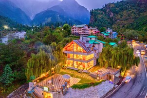 Quarto de Luxo | Vista para o jardim