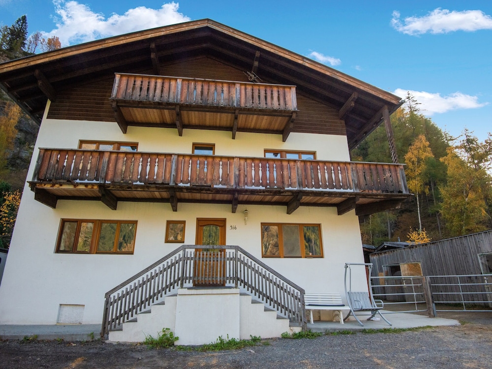 Large Farmhouse Only 8 Km From Solden - Längenfeld
