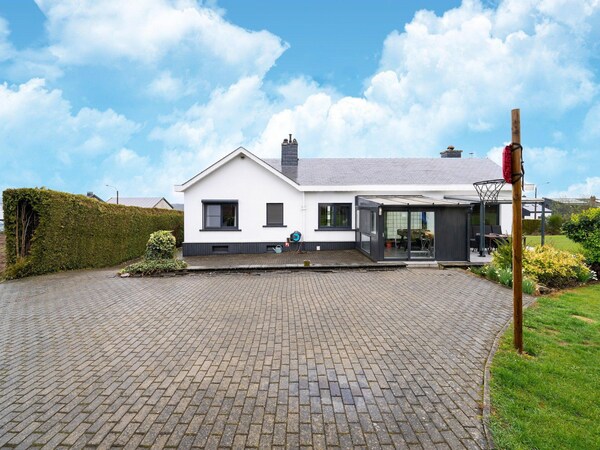 Holiday Home In Lierneux With Private Garden - Vielsalm