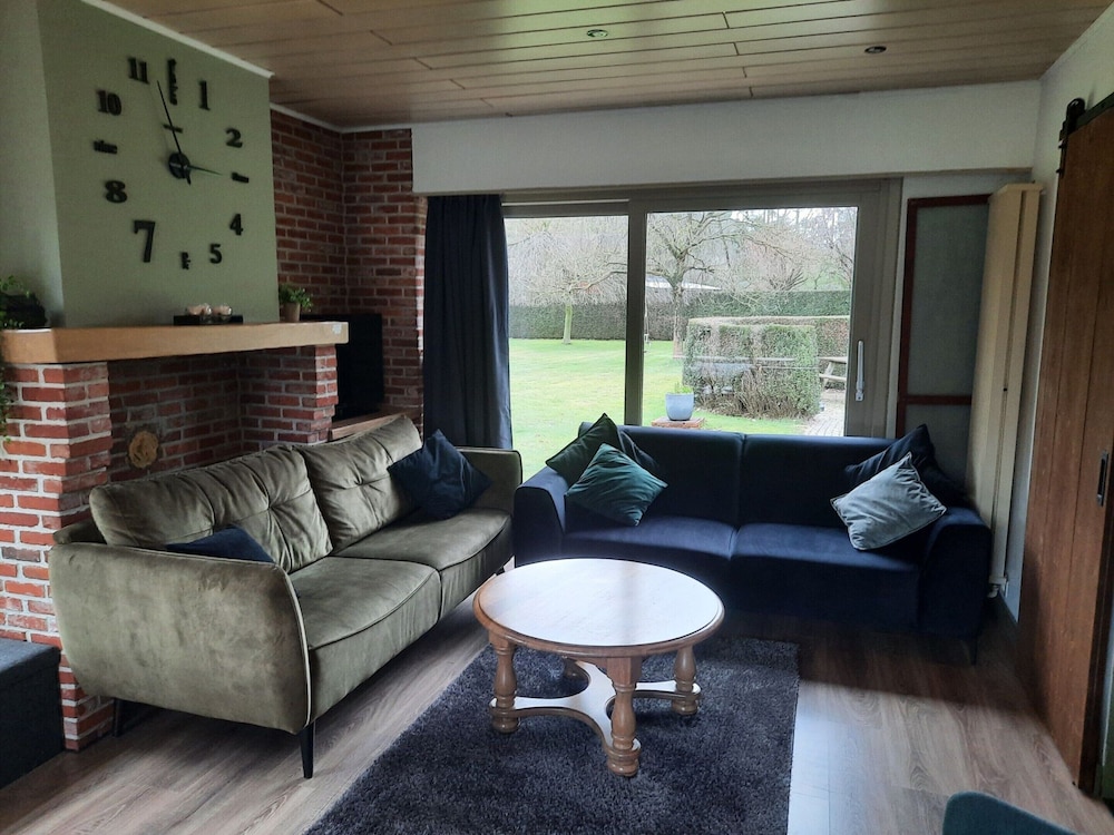 Holiay Home In Merksplas With Terrace - Hoogstraten