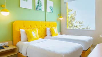 Quarto duplo standard | Escrivaninha, ferros/tábuas de passar roupa, Wi-Fi de cortesia