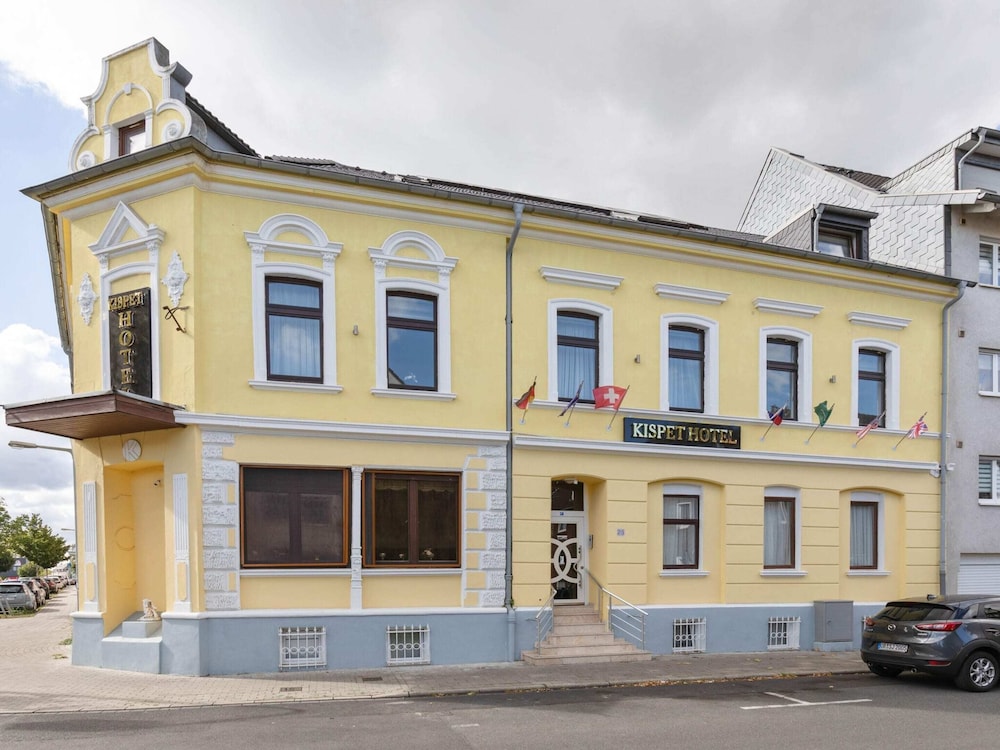 Deluxe Apartment In Oberhausen With Terrace - Oberhausen