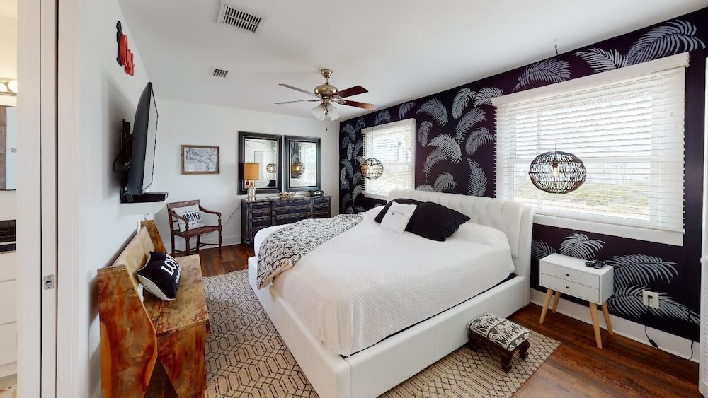 Charming Gulf Front Single Story Beach Cottage - Cape San Blas | Vrbo