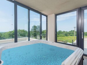 Villa | 3 quartos, com mobília individualizada, roupa de cama fornecida 