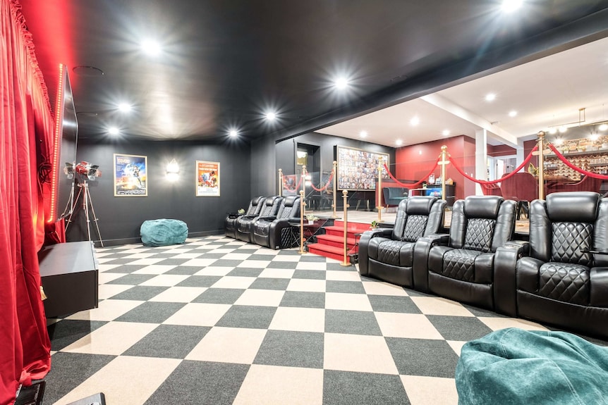 Cinema Suites @ Bungalou + Bourbon Bar + Gameyard - Louisville, KY