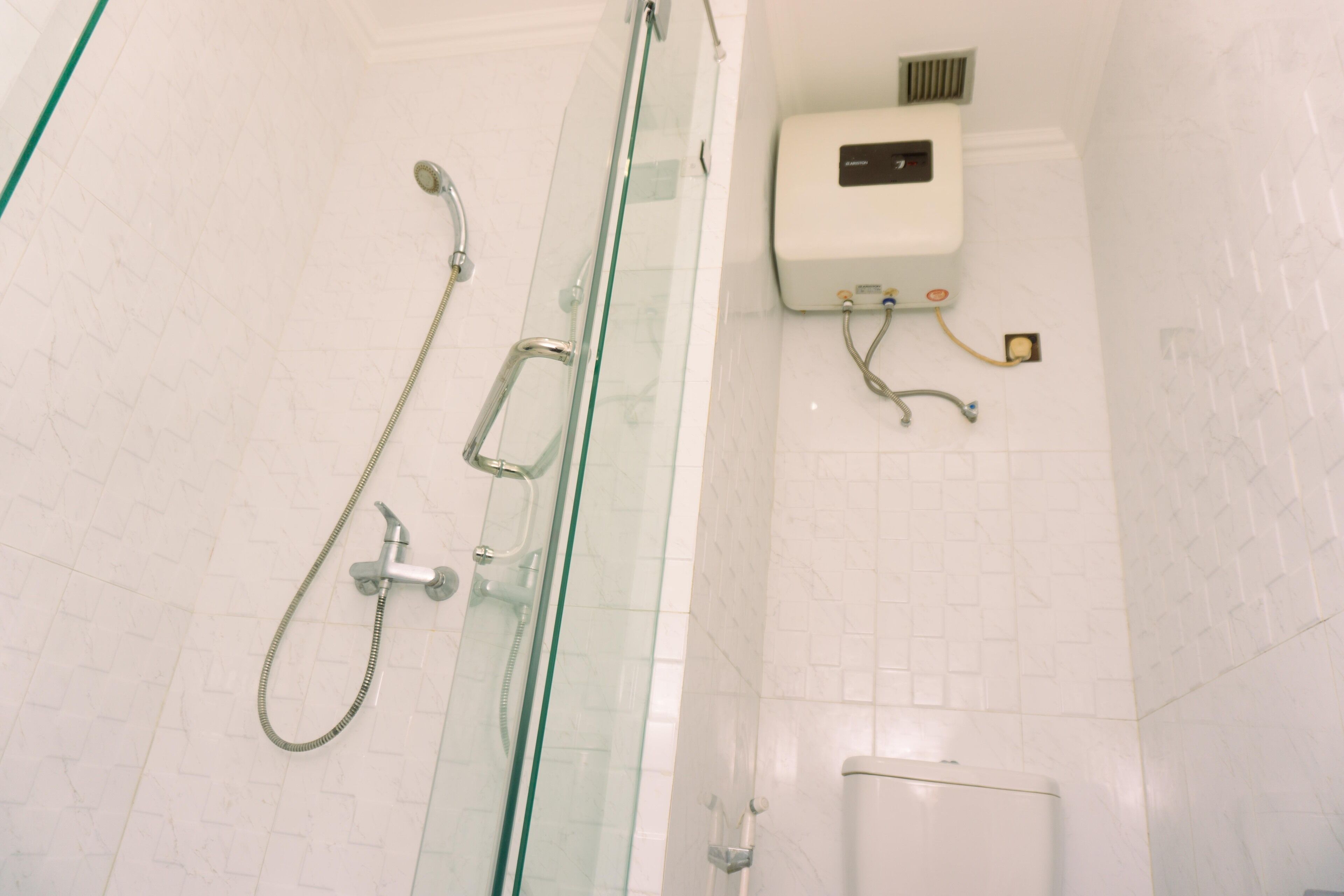 Apartamento Deluxe | Casa de banho | Um polibã, toalhas fornecidas 
