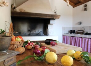 Vila | Cozinha privada | Geladeira, micro-ondas, fogão, cooktop