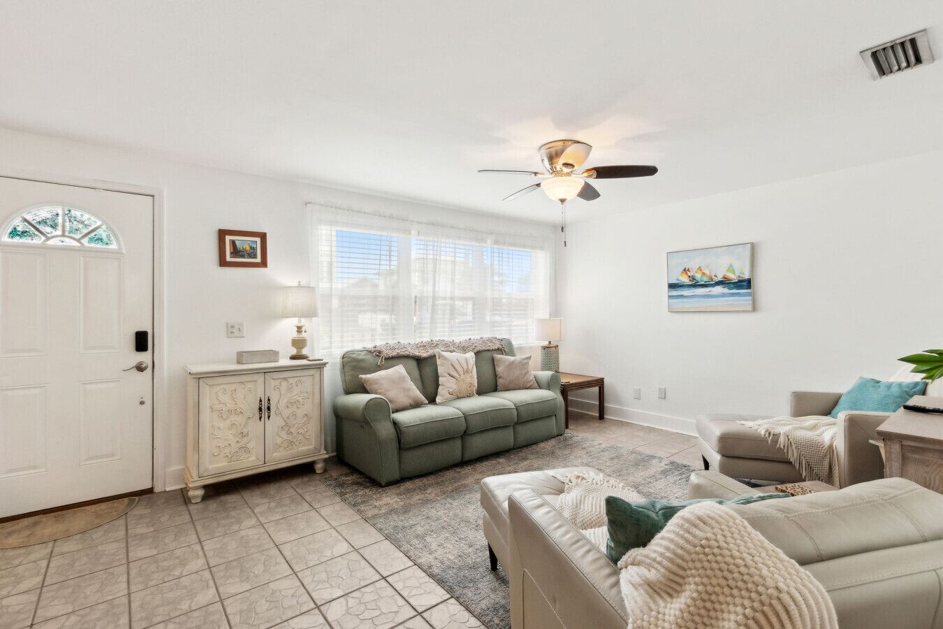 Pelican Easy Access, Spacious Beach Cottage Steps To Ocean With Large Private Yard - Fernandina Beach, FL