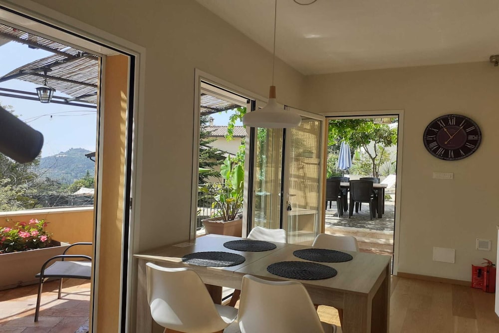 Chic Coastal Hill Escape - Ventimiglia
