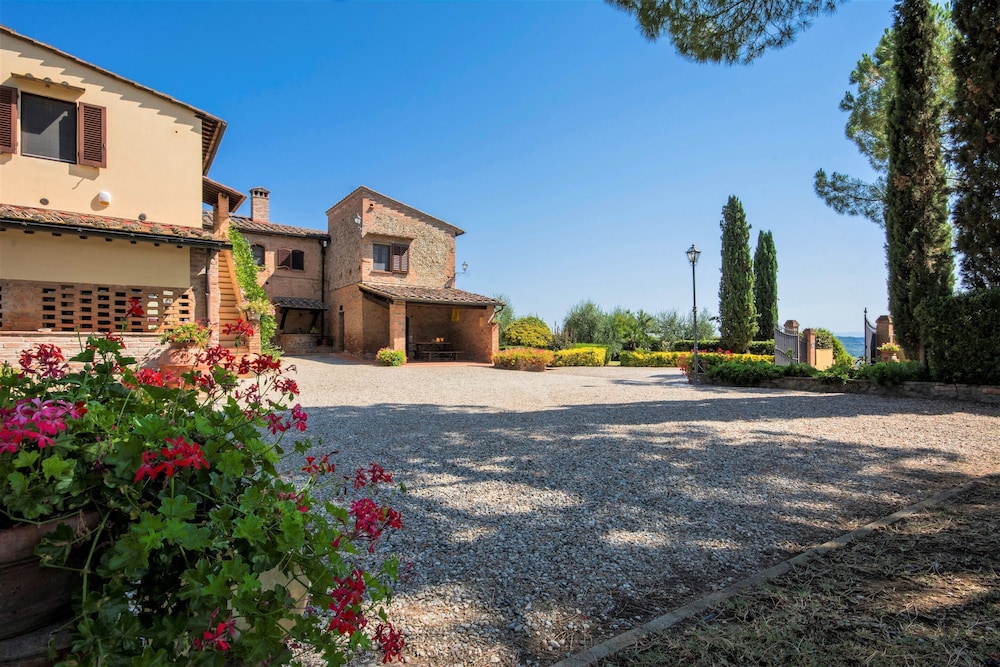 Hideaway Near San Gimignano - Tuscany