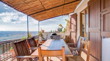 Villa | Refeições ao ar livre