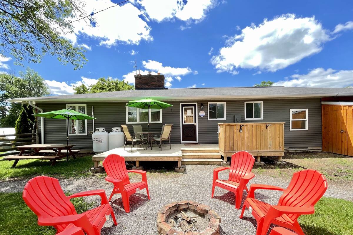 Casa de campo, 5 quartos, vista para o lago, ao lado da piscina | Camas com colchões de espuma com sistema de memória