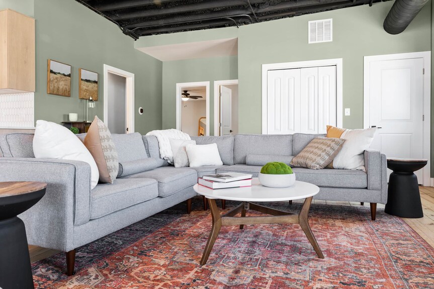 Richmond No. 267 Boutique Loft Apartment - Fox Lake, IL