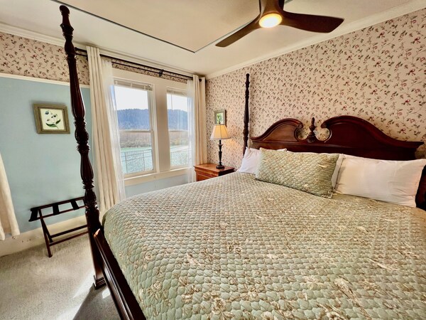 The Historic Requa Inn - Klamath, CA