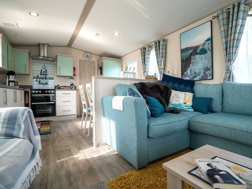 Amazing Chalet In Oostkapelle With Garden - Oostkapelle