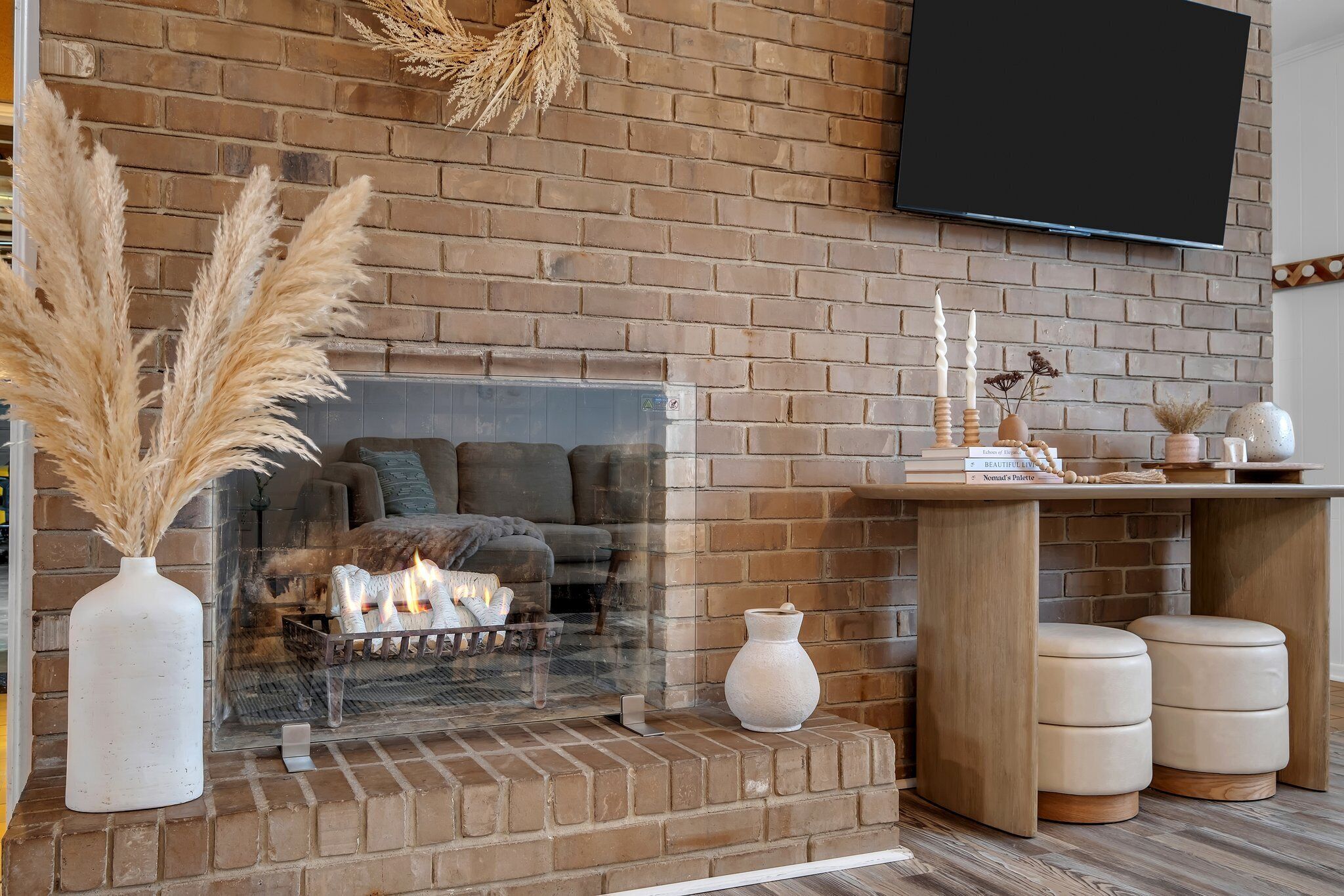 Hummingbird Haus \\\\ 6 Bedrooms \\\\ Mid-century \\\\ 2-unit Home \\\\  2 Kitchens - Tallahassee