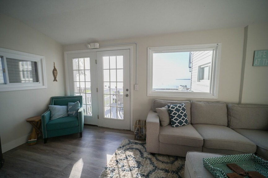 The Sunset Sail | Historic Oneida Lakefront Condo 1 - Sylvan Beach, NY