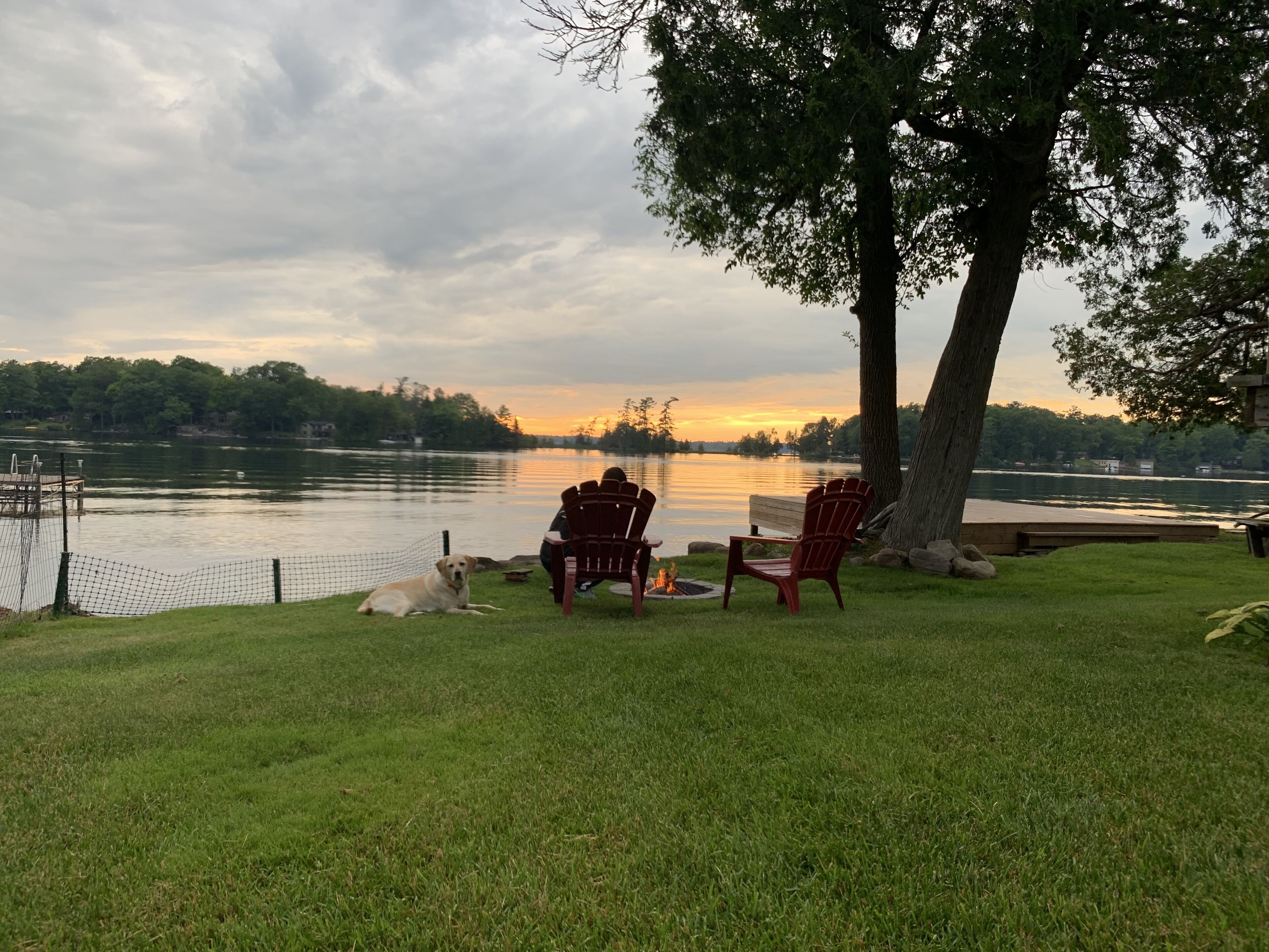 Cozy lakefront cottage on scenic walking trail, Kawartha Lakes, ON ...
