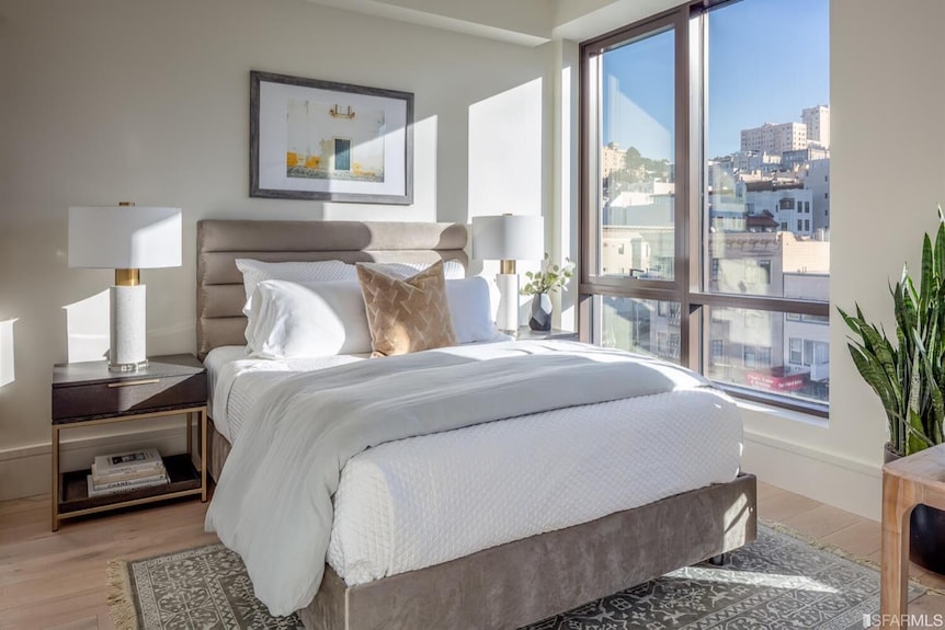 Luxury Golden Gate Views From Cow Hollow! - San Francisco, CA