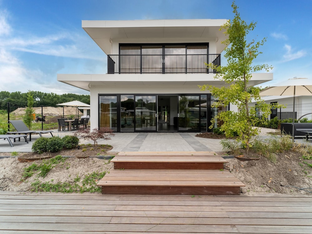 Luxe Villa In Zeewolde With Infrared Sauna - Lelystad