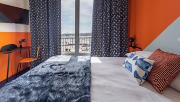 Quarto casal panorâmico | Roupas de cama premium, individualmente decorados, escrivaninha
