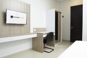 Quarto luxo, 1 cama Queen, para não fumantes, terraço | Frigobar, Wi-Fi de cortesia, roupa de cama